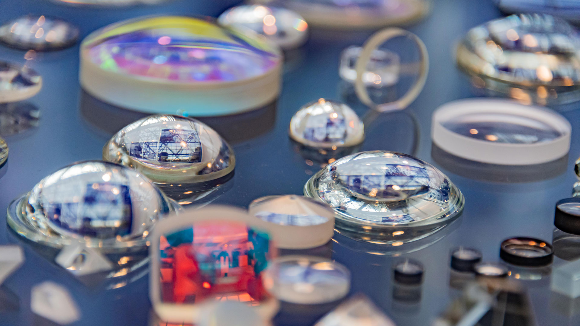 PHOTONICS. WORLD OF LASERS AND OPTICS